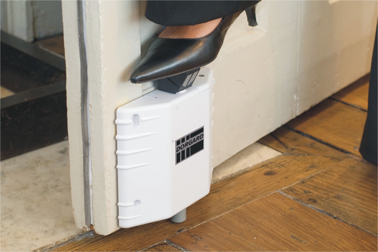 Dorgard Fire Door Retainer